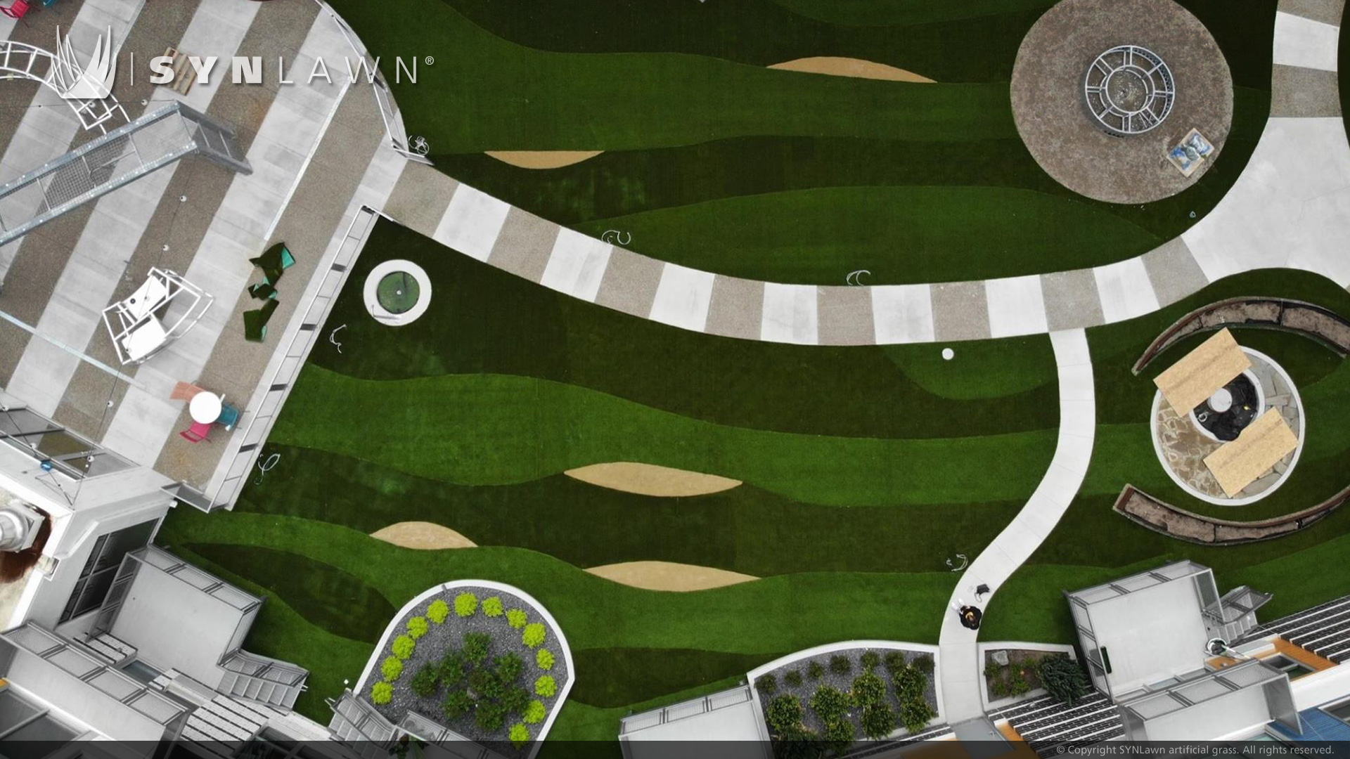 Outdoor Courtyard helps revitalize Detroit Apartment Complex | SYNLawn